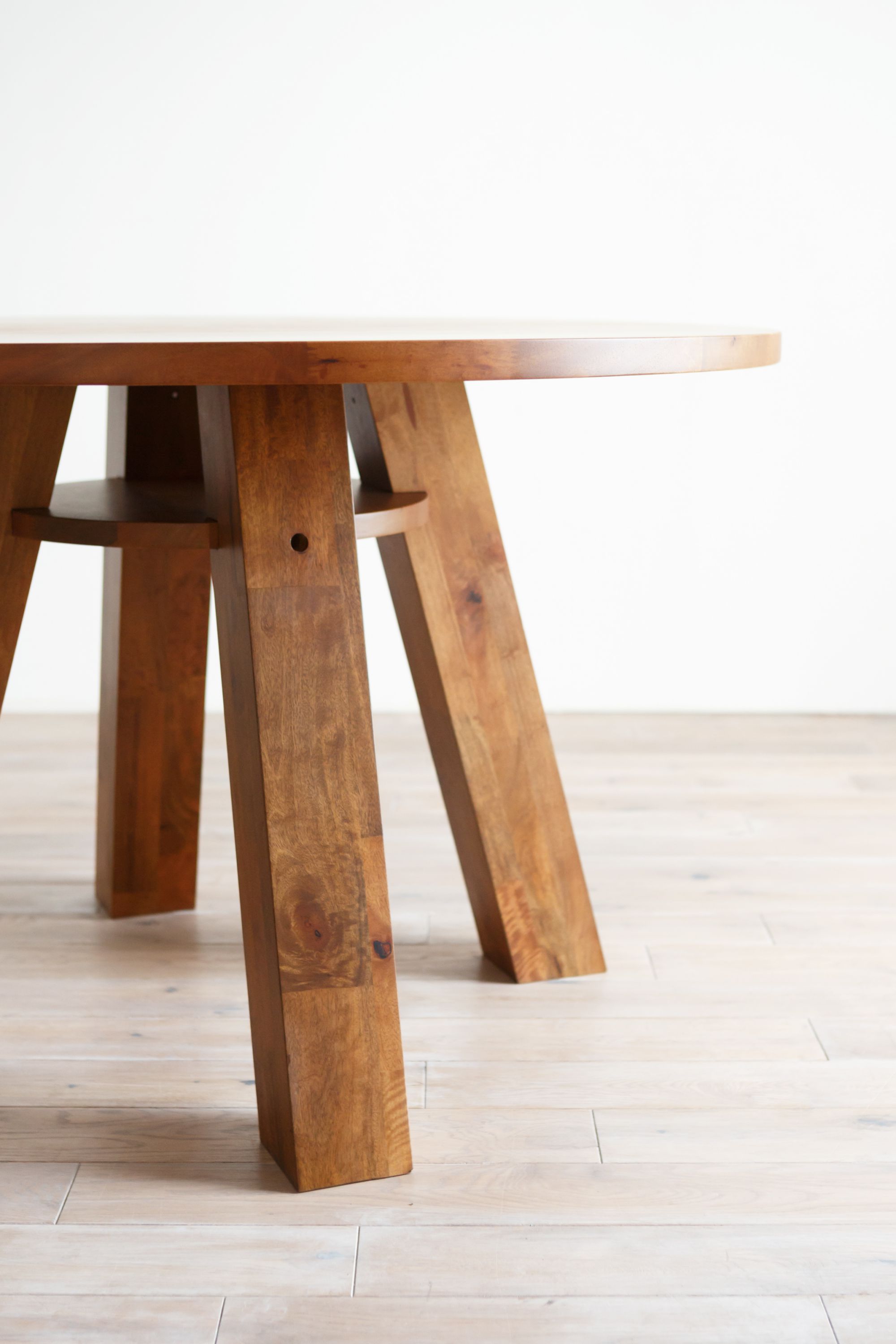 PURO Circle Dining Table 112 High - source store Bangkok