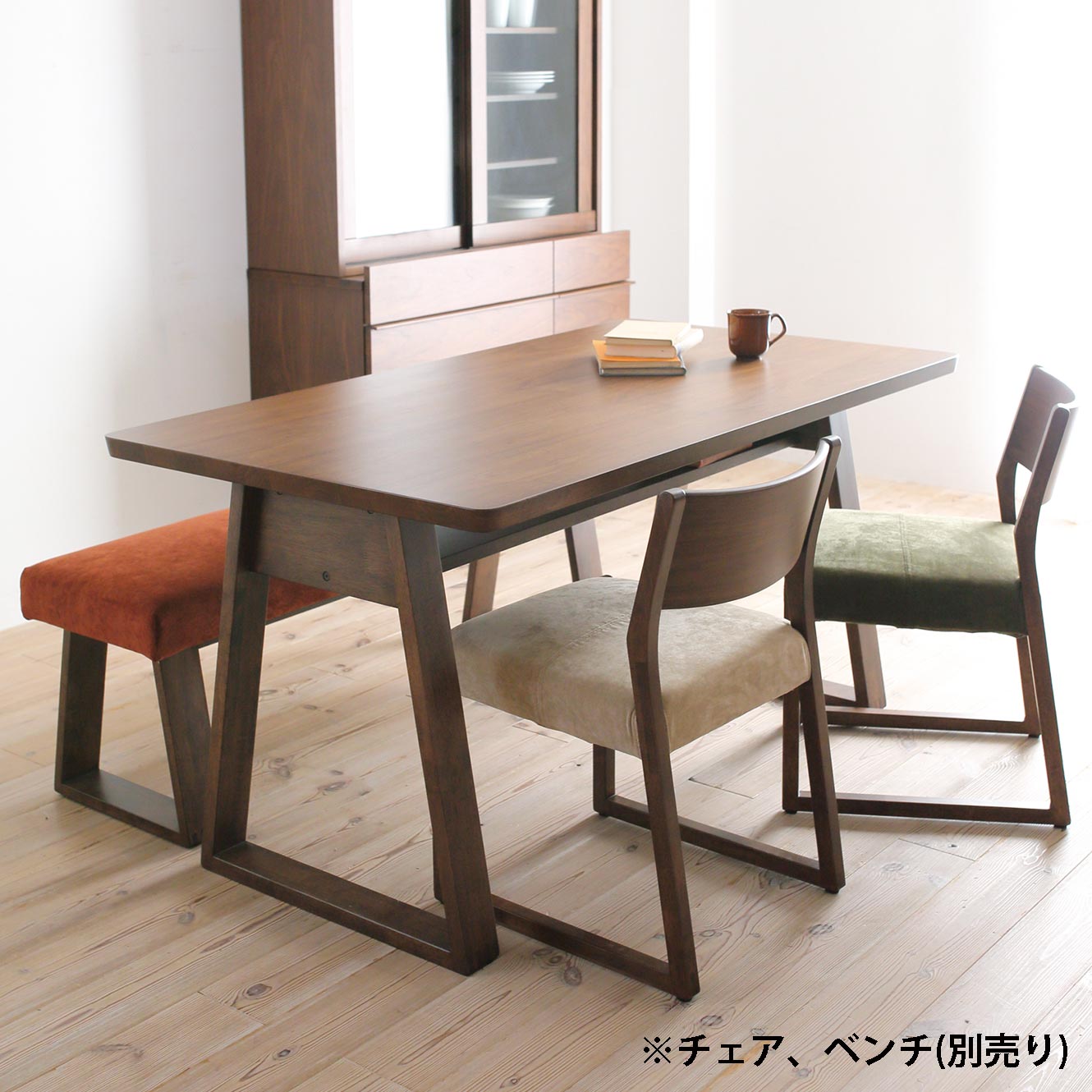 BIS Dining Table 140 - source store Bangkok