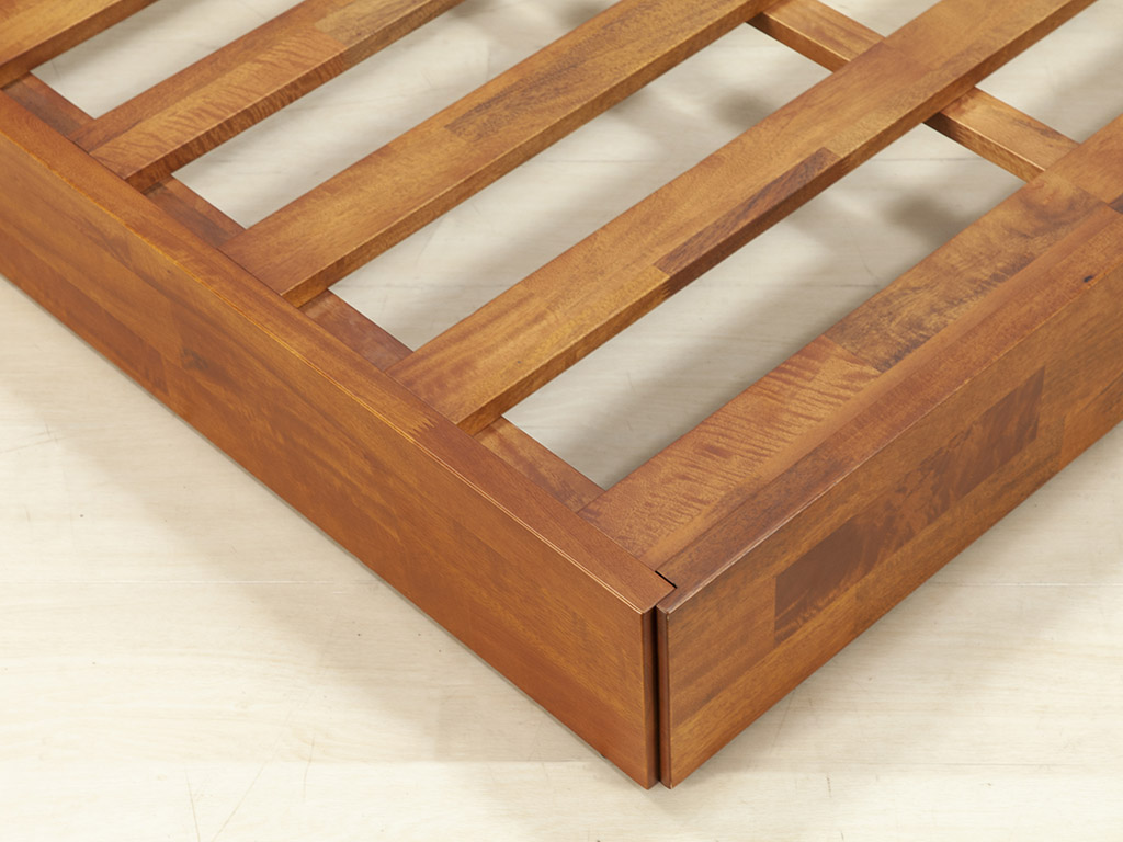 PURO Bed (Queen) - source store Bangkok